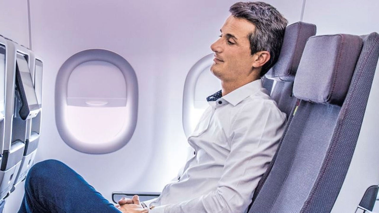 Empty Side Seat | TAP Air Portugal
